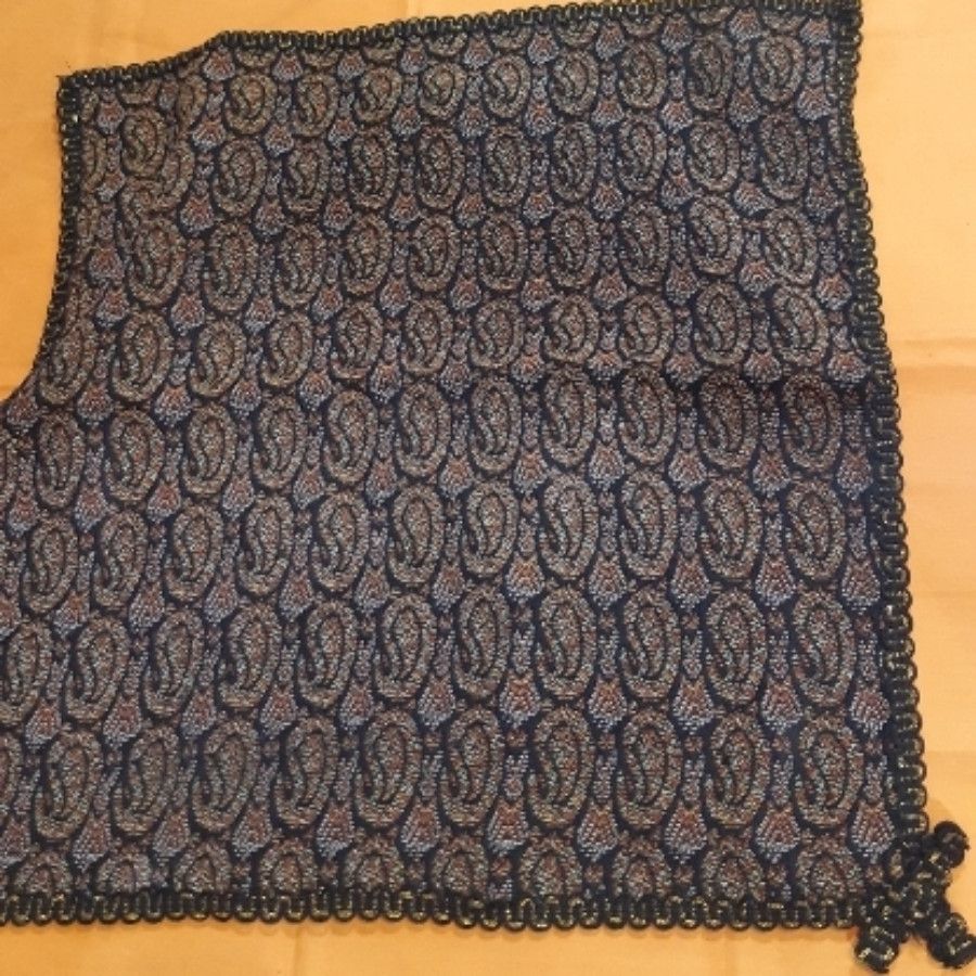 کمدا | قیمت و خرید رومیزی بته جقه ای قدیمی رنگ طبق عکس سایز 46 × 46