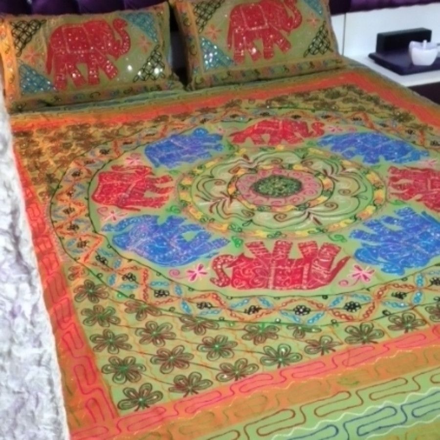 کمدا | قیمت و خرید روتختی رنگ رنگارنگ